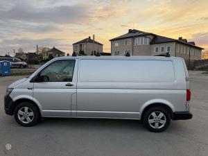 Pelēks Volkswagen Transporter 2019 Skaudvilė, ar dzinēja tilpumu 1.97 L un nobraukumu 310 tūkst. km par 10900 €, foto 9 vietnē AUTOMOTO.COM.LV