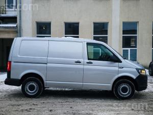 Pelēks Volkswagen Transporter 2019 Rīga, ar dzinēja tilpumu 2.00 L un nobraukumu 196 tūkst. km par 12600 €, foto 6 vietnē AUTOMOTO.COM.LV