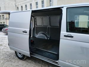 Grey Volkswagen Transporter 2019 in Riga, with an engine capacity of 2.00 L and mileage of 196 thousand km for 12600 €, photo 9 on AUTOMOTO.COM.LV