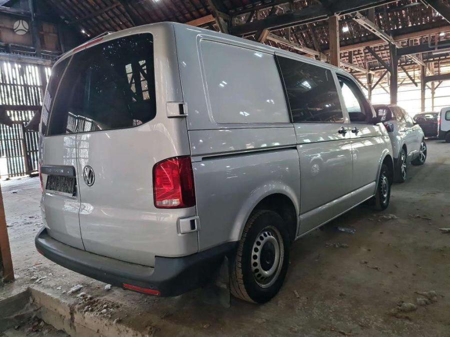 Pelēks Volkswagen Transporter 2020 Marijampole, ar dzinēja tilpumu 1.97 L un nobraukumu 207 tūkst. km par 15150 €, foto 3 vietnē AUTOMOTO.COM.LV