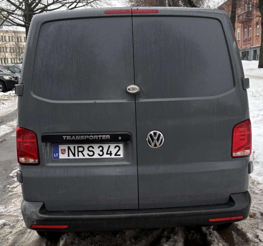 Pelēks Volkswagen Transporter 2020 Kauņa, ar dzinēja tilpumu 1.97 L un nobraukumu 208 tūkst. km par 13300 €, foto 6 vietnē AUTOMOTO.COM.LV