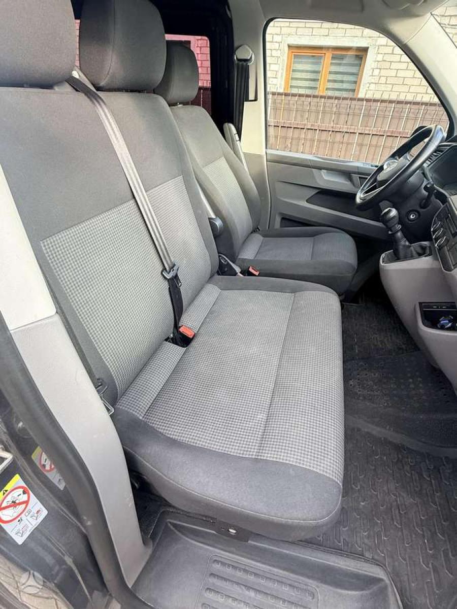 Grey Volkswagen Transporter 2020 in Kaunas, with an engine capacity of 0.00 L and mileage of 101 thousand km for 28000 €, photo 7 on AUTOMOTO.COM.LV