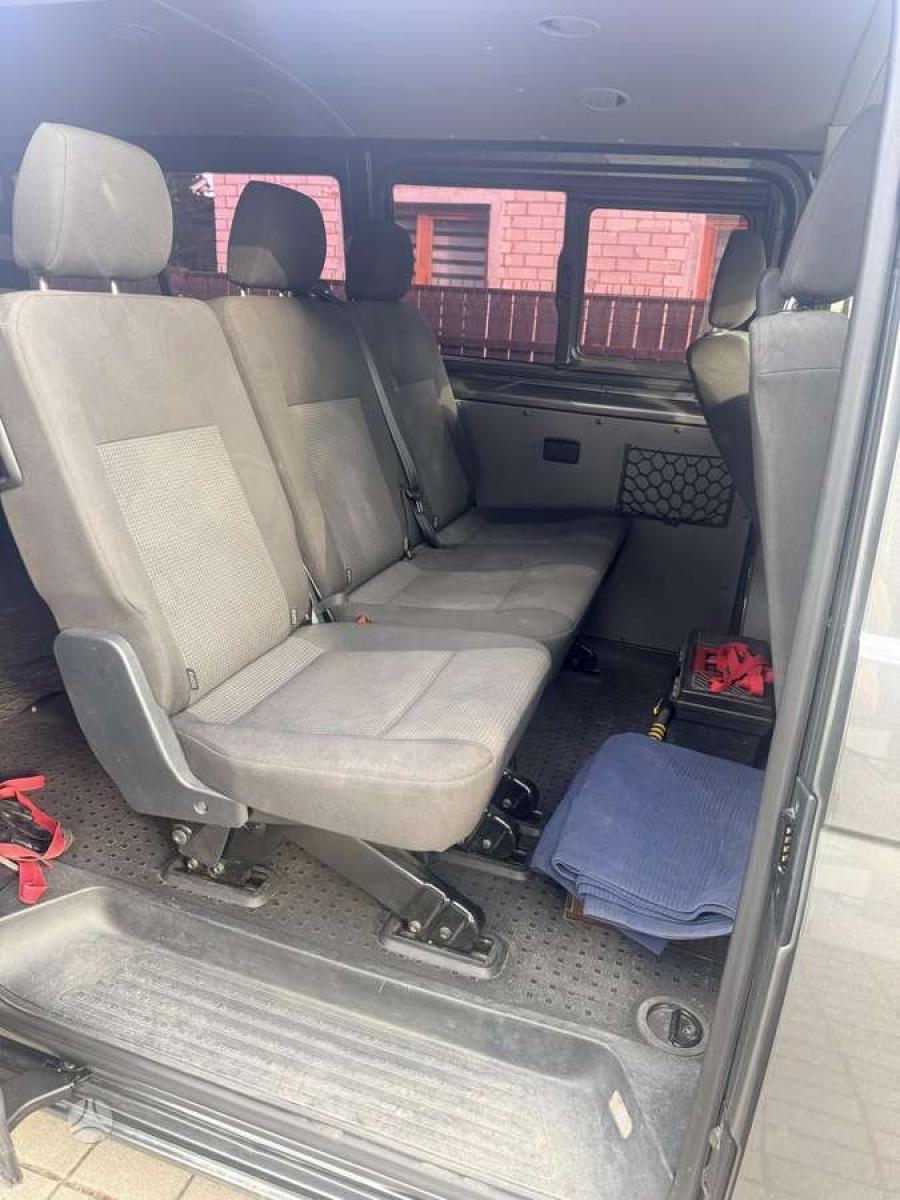 Grey Volkswagen Transporter 2020 in Kaunas, with an engine capacity of 0.00 L and mileage of 101 thousand km for 28000 €, photo 9 on AUTOMOTO.COM.LV