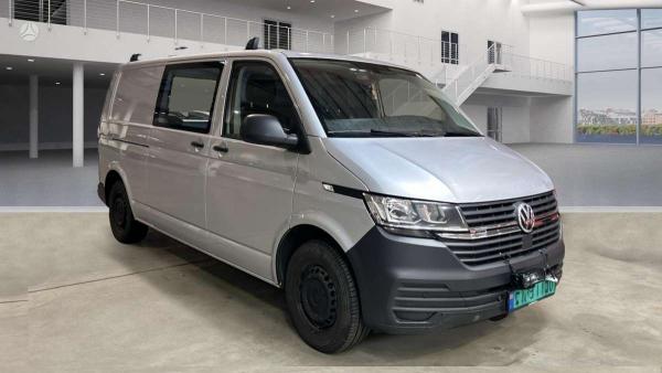 Pelēks Volkswagen Transporter 2020 Klaipėda, ar dzinēja tilpumu 1.97 L un nobraukumu 208 tūkst. km par 15729 €, foto 2 vietnē AUTOMOTO.COM.LV