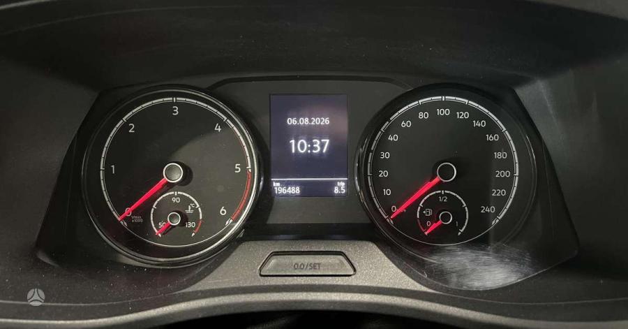 Pelēks Volkswagen Transporter 2020 Kauņa, ar dzinēja tilpumu 1.97 L un nobraukumu 196 tūkst. km par 17800 €, foto 6 vietnē AUTOMOTO.COM.LV