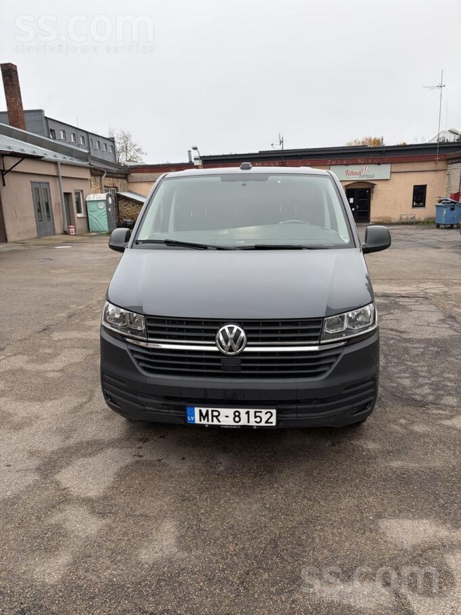 Grey Volkswagen Transporter 2020 in Riga, with an engine capacity of 2.00 L and mileage of 325 thousand km for 11100 €, photo 3 on AUTOMOTO.COM.LV