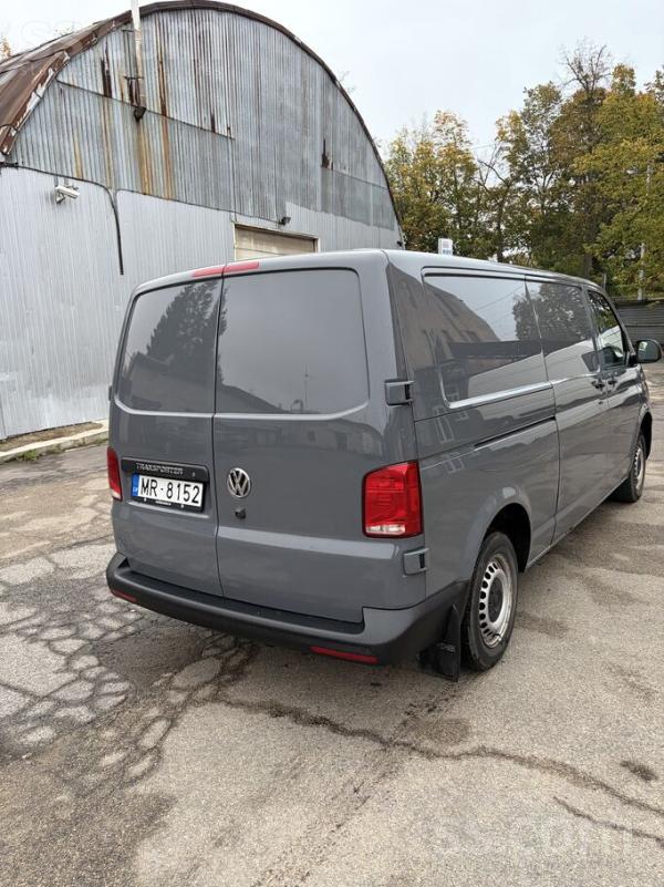 Pelēks Volkswagen Transporter 2020 Rīga, ar dzinēja tilpumu 2.00 L un nobraukumu 325 tūkst. km par 11100 €, foto 5 vietnē AUTOMOTO.COM.LV