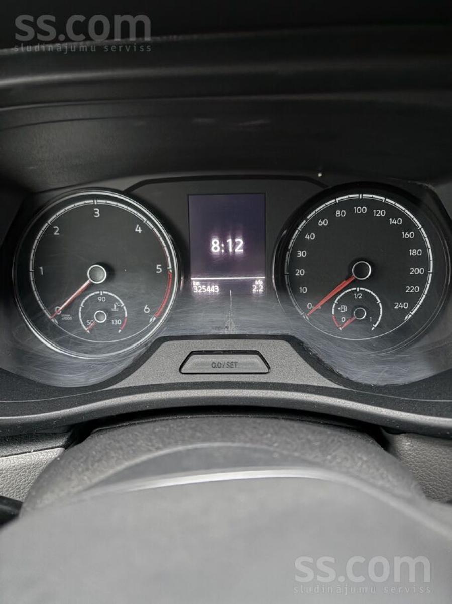 Grey Volkswagen Transporter 2020 in Riga, with an engine capacity of 2.00 L and mileage of 325 thousand km for 11100 €, photo 8 on AUTOMOTO.COM.LV