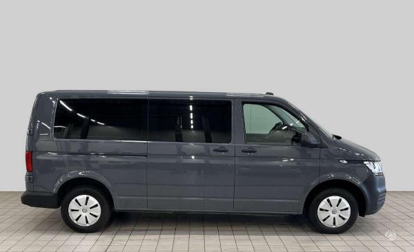 Pelēks Volkswagen Transporter 2021 Kauņa, ar dzinēja tilpumu 1.97 L un nobraukumu 177 tūkst. km par 23900 €, foto 3 vietnē AUTOMOTO.COM.LV