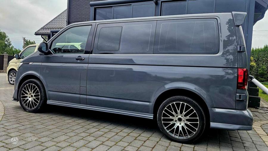Grey Volkswagen Transporter 2021 in Kaisiadorys, with an engine capacity of 2.00 L and mileage of 190 thousand km for 18200 €, photo 4 on AUTOMOTO.COM.LV