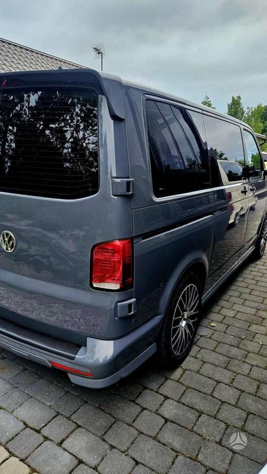 Grey Volkswagen Transporter 2021 in Kaisiadorys, with an engine capacity of 2.00 L and mileage of 190 thousand km for 18200 €, photo 6 on AUTOMOTO.COM.LV