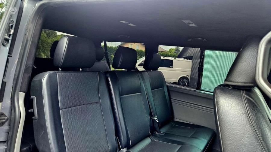 Grey Volkswagen Transporter 2021 in Kaisiadorys, with an engine capacity of 2.00 L and mileage of 190 thousand km for 18200 €, photo 8 on AUTOMOTO.COM.LV