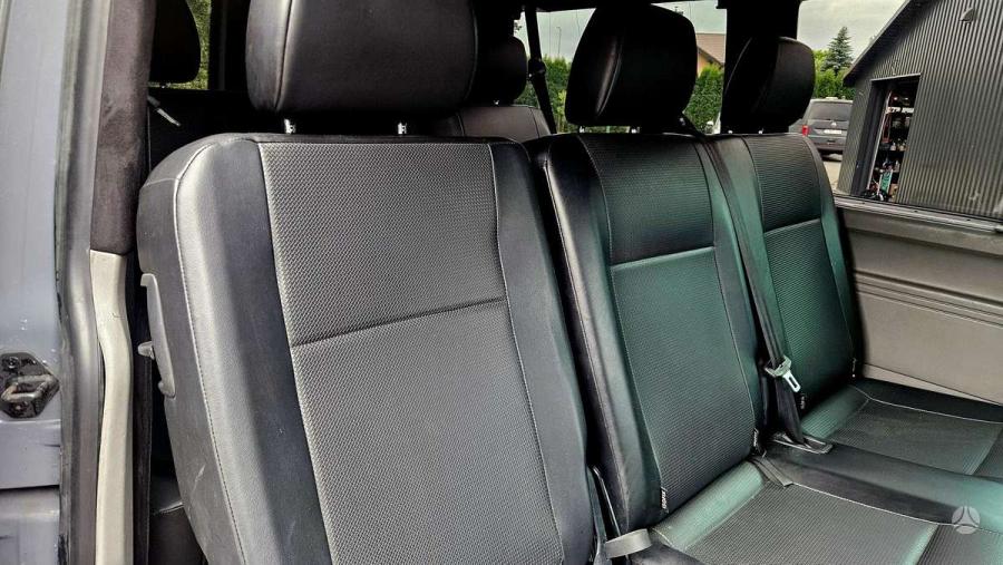 Grey Volkswagen Transporter 2021 in Kaisiadorys, with an engine capacity of 2.00 L and mileage of 190 thousand km for 18200 €, photo 12 on AUTOMOTO.COM.LV