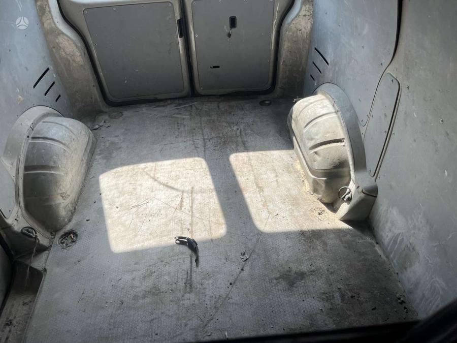 Grey Volkswagen Transporter 2021 in Taurage, with an engine capacity of 2.00 L and mileage of 344 thousand km for 6600 €, photo 14 on AUTOMOTO.COM.LV
