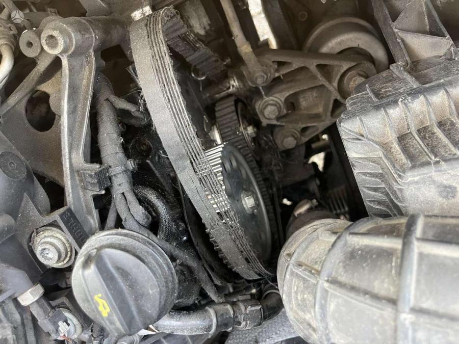 Grey Volkswagen Transporter 2021 in Taurage, with an engine capacity of 2.00 L and mileage of 344 thousand km for 6600 €, photo 18 on AUTOMOTO.COM.LV