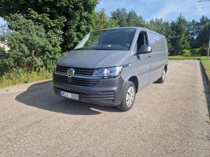Grey Volkswagen Transporter 2021 in Vilnius, with an engine capacity of 1.97 L and mileage of 113 thousand km for 18100 €, photo 3 on AUTOMOTO.COM.LV