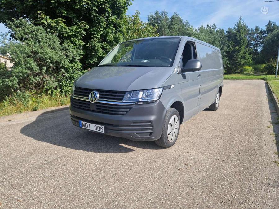 Grey Volkswagen Transporter 2021 in Vilnius, with an engine capacity of 1.97 L and mileage of 113 thousand km for 18100 €, photo 3 on AUTOMOTO.COM.LV