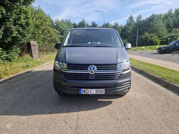 Grey Volkswagen Transporter 2021 in Vilnius, with an engine capacity of 1.97 L and mileage of 113 thousand km for 18100 €, photo 5 on AUTOMOTO.COM.LV