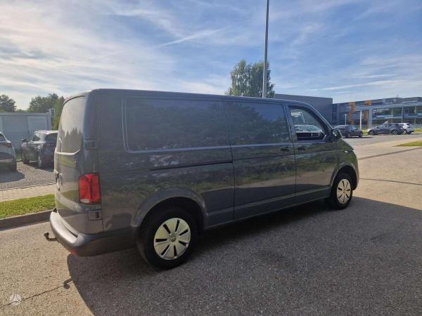 Grey Volkswagen Transporter 2021 in Vilnius, with an engine capacity of 1.97 L and mileage of 113 thousand km for 18100 €, photo 7 on AUTOMOTO.COM.LV