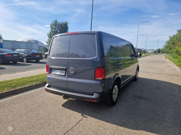 Grey Volkswagen Transporter 2021 in Vilnius, with an engine capacity of 1.97 L and mileage of 113 thousand km for 18100 €, photo 8 on AUTOMOTO.COM.LV