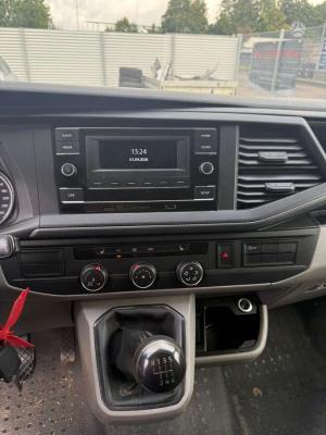 Pelēks Volkswagen Transporter 2021 Panevēža, ar dzinēja tilpumu 1.97 L un nobraukumu 281 tūkst. km par 12999 €, foto 8 vietnē AUTOMOTO.COM.LV