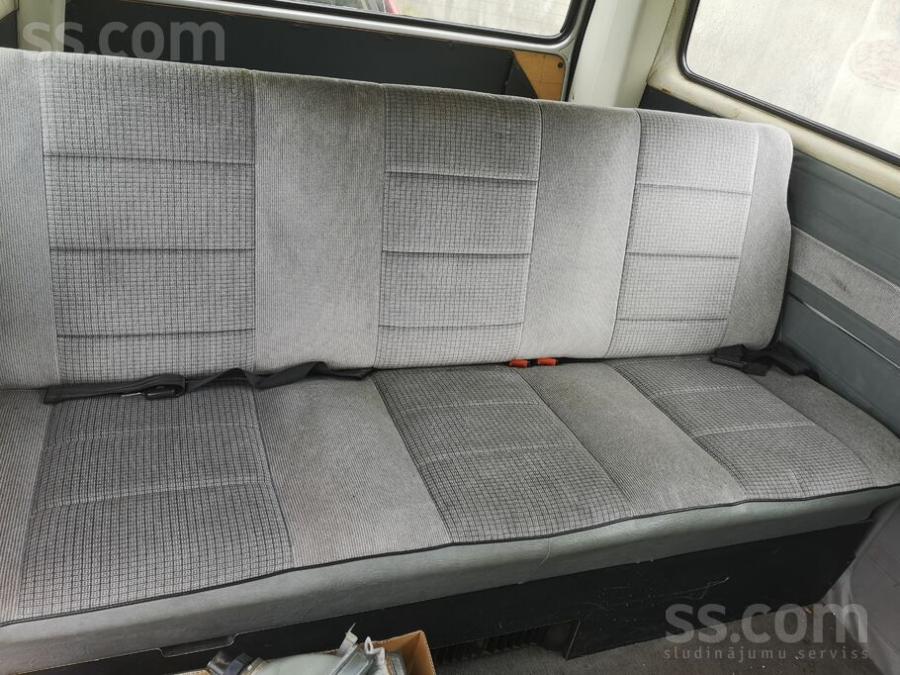 Grey Volkswagen Transporter 1987 in Riga, with an engine capacity of 2.10 L and mileage of 237 thousand km for 9500 €, photo 26 on AUTOMOTO.COM.LV