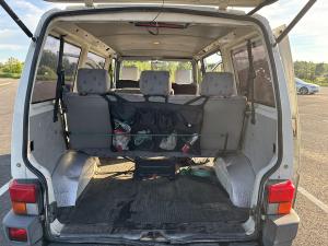 Grey Volkswagen Transporter 1993 in Narva, with an engine capacity of 2.40 L and mileage of 305 thousand km for 1000 €, photo 12 on AUTOMOTO.COM.LV