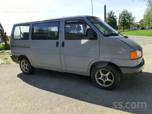 Pelēks Volkswagen Transporter 1994 Tukums, ar dzinēja tilpumu 2.40 L un nobraukumu 405 tūkst. km par 2299 €, foto 1 vietnē AUTOMOTO.COM.LV