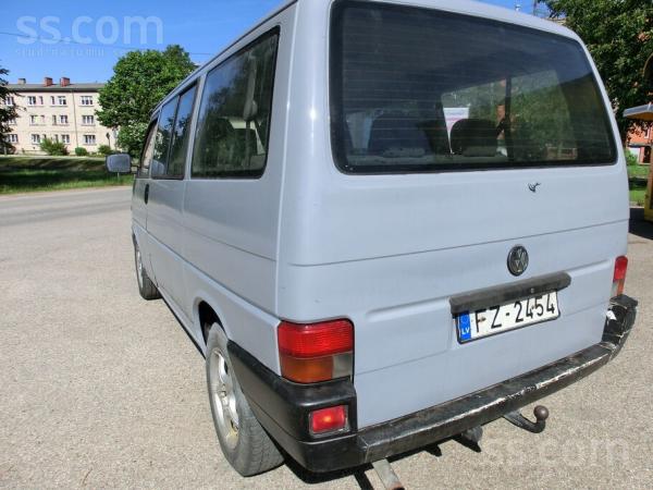 Pelēks Volkswagen Transporter 1994 Tukums, ar dzinēja tilpumu 2.40 L un nobraukumu 405 tūkst. km par 2299 €, foto 4 vietnē AUTOMOTO.COM.LV