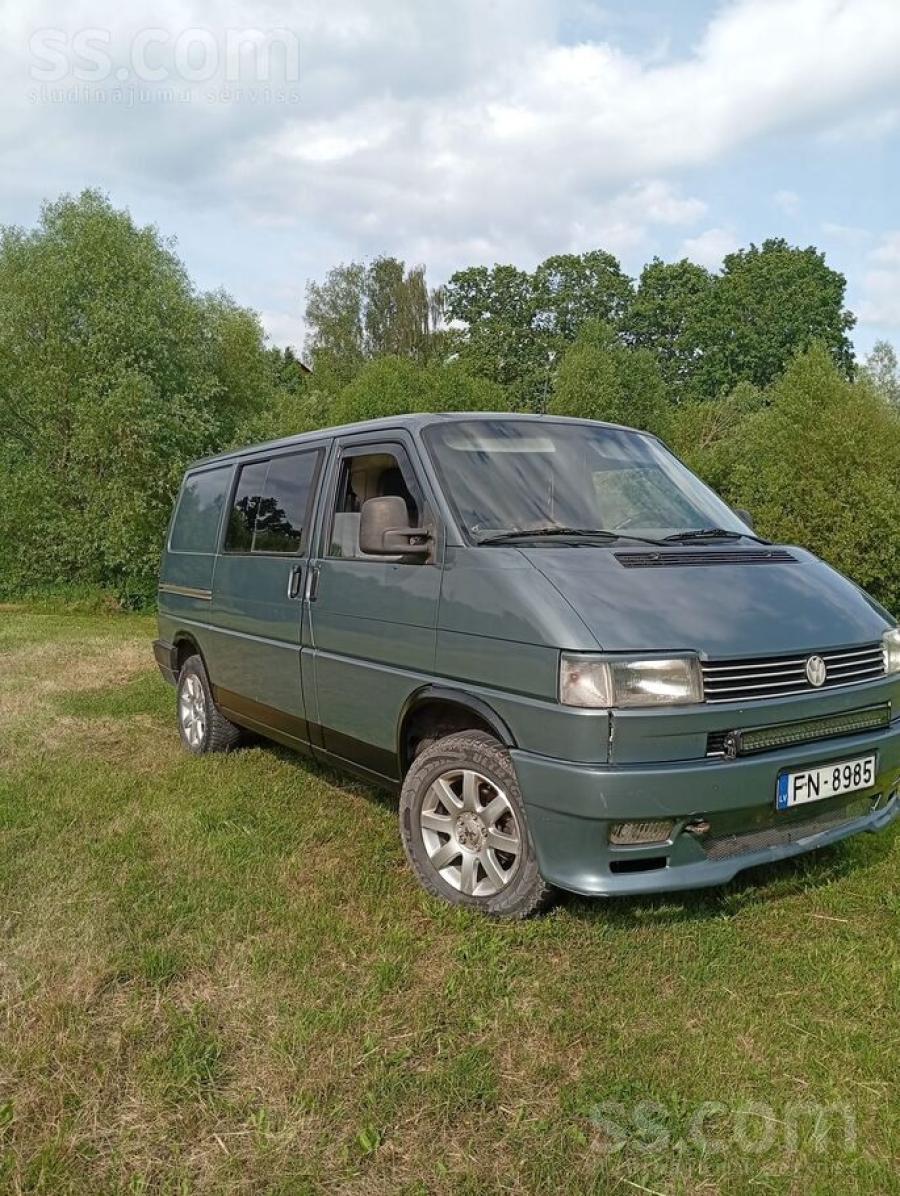 Grey Volkswagen Transporter 1995 in Rezekne, with an engine capacity of 1.90 L and mileage of 250 thousand km for 2100 €, photo 1 on AUTOMOTO.COM.LV