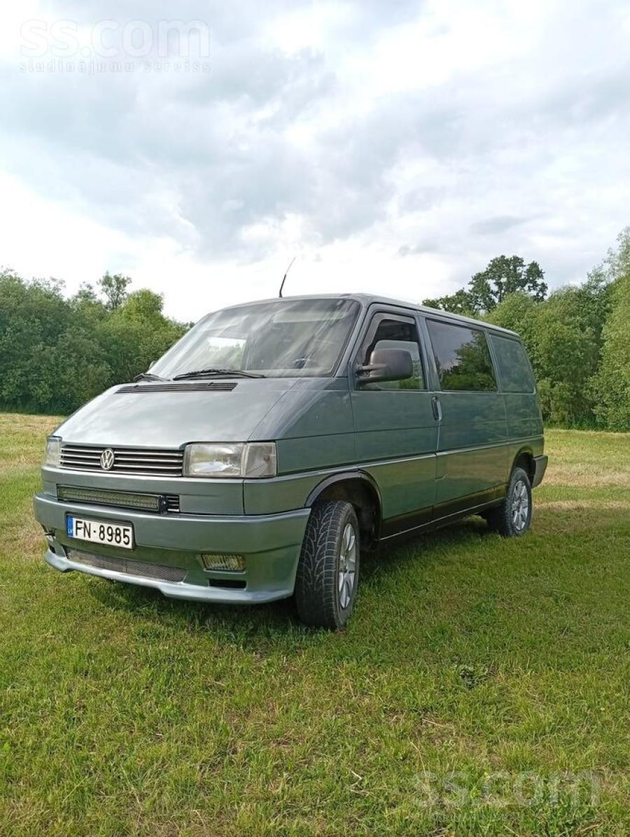 Grey Volkswagen Transporter 1995 in Rezekne, with an engine capacity of 1.90 L and mileage of 250 thousand km for 2100 €, photo 2 on AUTOMOTO.COM.LV
