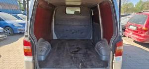 Pelēks Volkswagen Transporter 2003 Valmiera, ar dzinēja tilpumu 1.90 L un nobraukumu 331 tūkst. km par 3600 €, foto 11 vietnē AUTOMOTO.COM.LV