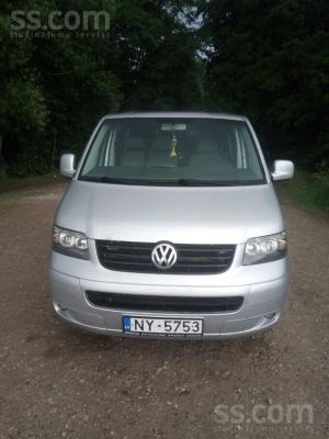 Grey Volkswagen Transporter 2003 in Jurmala, with an engine capacity of 2.50 L and mileage of 439 thousand km for 3600 €, photo 4 on AUTOMOTO.COM.LV