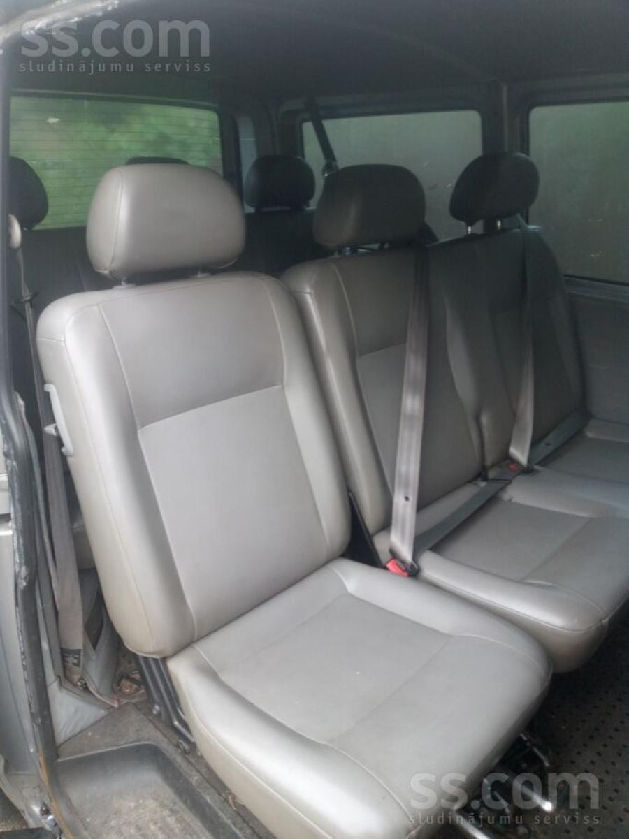 Grey Volkswagen Transporter 2003 in Jurmala, with an engine capacity of 2.50 L and mileage of 439 thousand km for 3600 €, photo 8 on AUTOMOTO.COM.LV