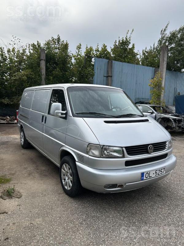Grey Volkswagen Transporter 2003 in Limbazi, with an engine capacity of 2.50 L and mileage of 398 thousand km for 5500 €, photo 3 on AUTOMOTO.COM.LV