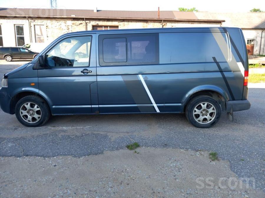 Pelēks Volkswagen Transporter 2004 Liepāja, ar dzinēja tilpumu 2.50 L un nobraukumu 440 tūkst. km par 13915 €, foto 3 vietnē AUTOMOTO.COM.LV