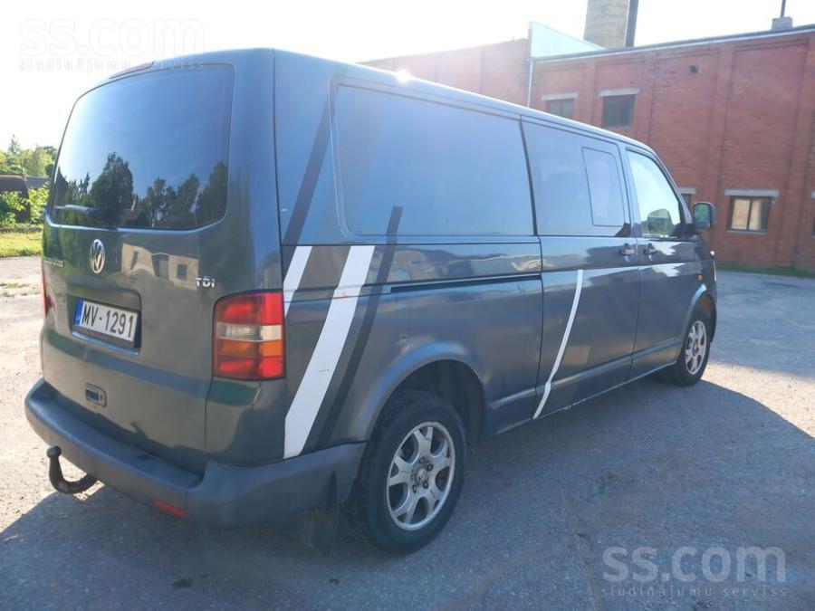 Pelēks Volkswagen Transporter 2004 Liepāja, ar dzinēja tilpumu 2.50 L un nobraukumu 440 tūkst. km par 13915 €, foto 8 vietnē AUTOMOTO.COM.LV