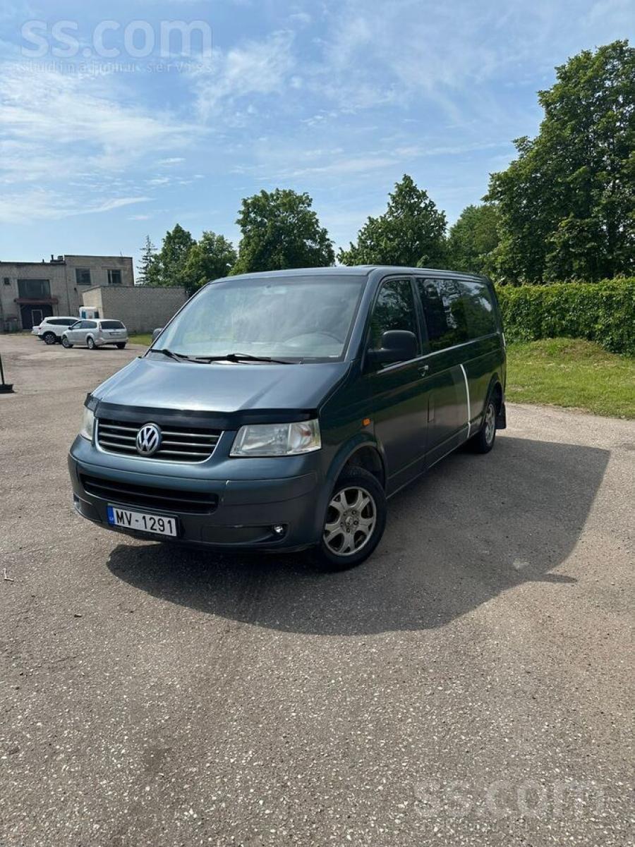 Grey Volkswagen Transporter 2004 in Liepaja, with an engine capacity of 2.50 L and mileage of 441 thousand km for 8900 €, photo 2 on AUTOMOTO.COM.LV