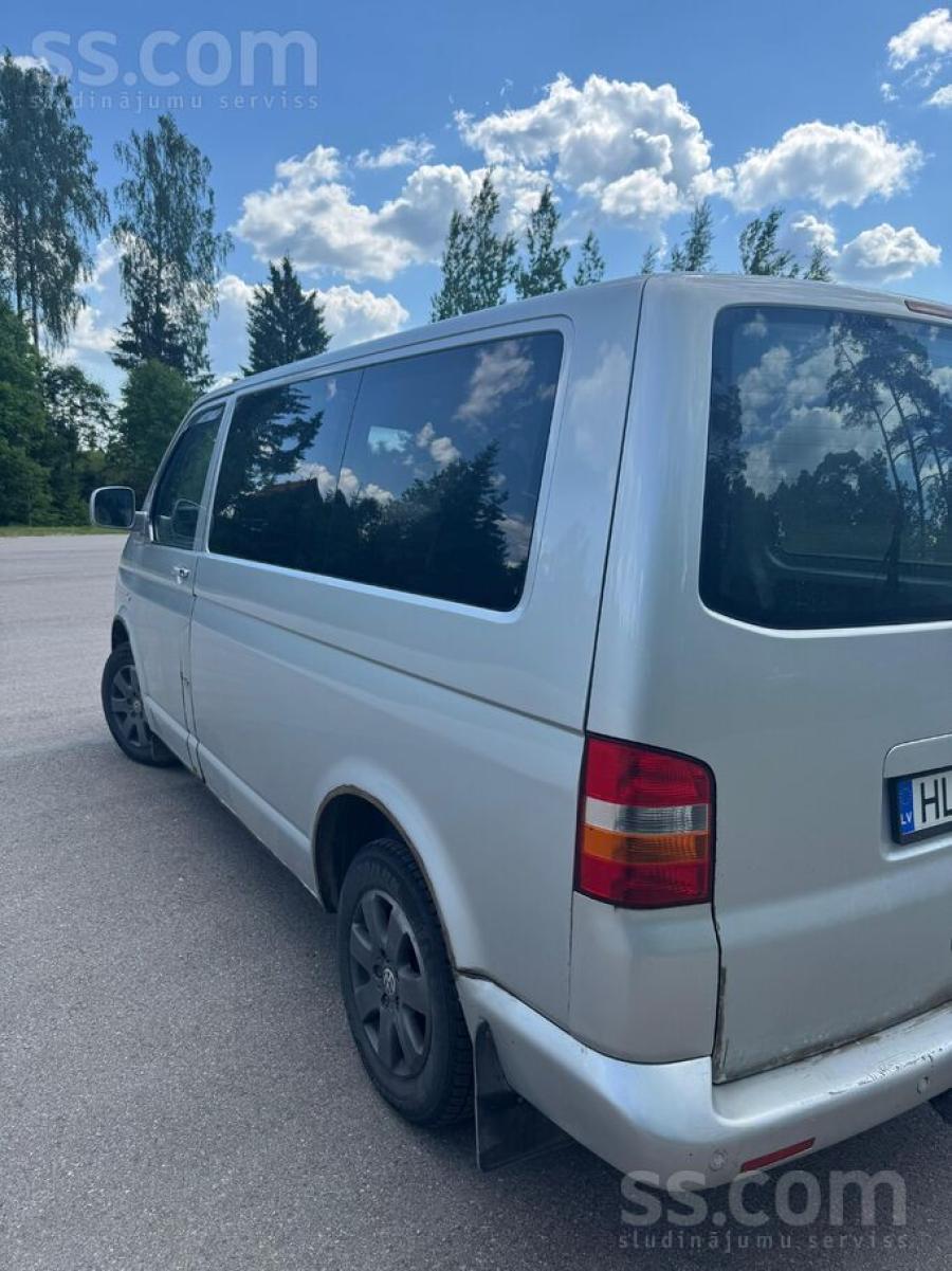 Pelēks Volkswagen Transporter 2004 Madona, ar dzinēja tilpumu 1.90 L un nobraukumu 481 tūkst. km par 5800 €, foto 10 vietnē AUTOMOTO.COM.LV