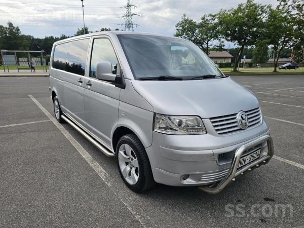 Pelēks Volkswagen Transporter 2004 Rīga, ar dzinēja tilpumu 2.50 L un nobraukumu 400 tūkst. km par 4900 €, foto 1 vietnē AUTOMOTO.COM.LV