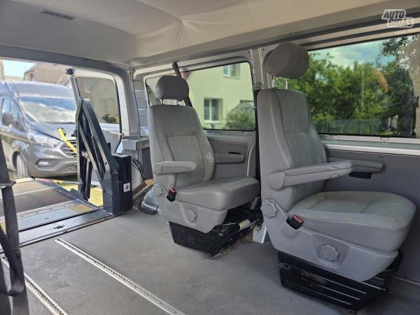 Grey Volkswagen Transporter 2007 in Birzai, with an engine capacity of 2.40 L and mileage of 252 thousand km for 10200 €, photo 10 on AUTOMOTO.COM.LV