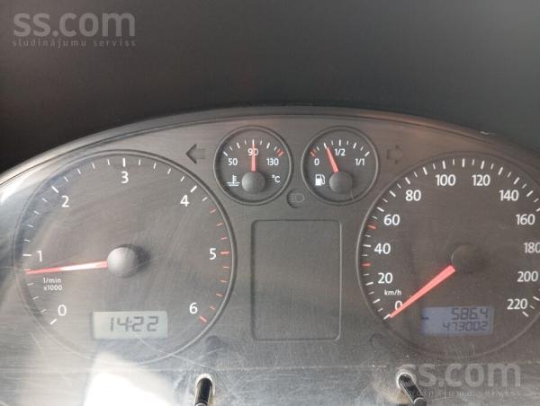 Pelēks Volkswagen Transporter 2008 Valmiera, ar dzinēja tilpumu 2.50 L un nobraukumu 473 tūkst. km par 4700 €, foto 3 vietnē AUTOMOTO.COM.LV