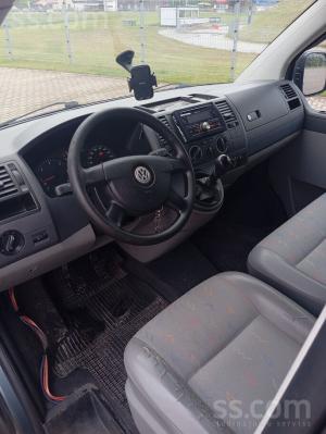 Pelēks Volkswagen Transporter 2008 Valmiera, ar dzinēja tilpumu 2.50 L un nobraukumu 473 tūkst. km par 4700 €, foto 5 vietnē AUTOMOTO.COM.LV