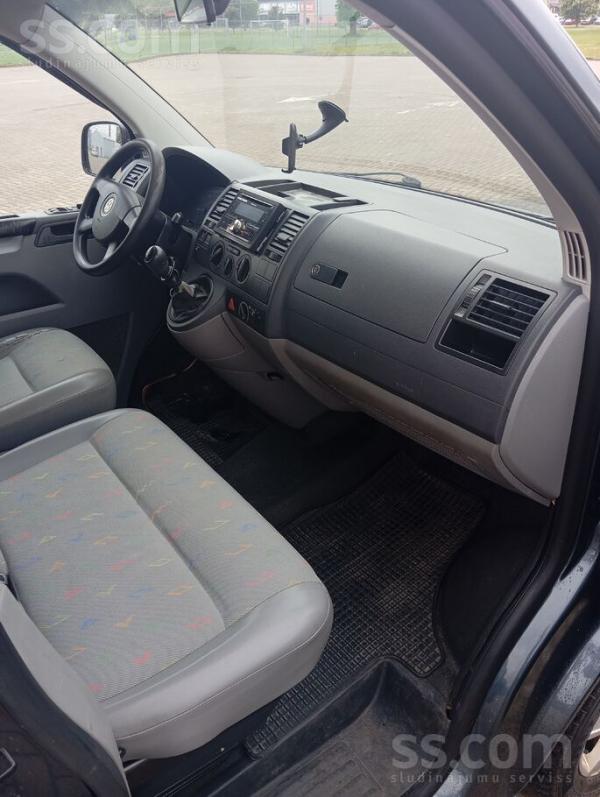 Pelēks Volkswagen Transporter 2008 Valmiera, ar dzinēja tilpumu 2.50 L un nobraukumu 473 tūkst. km par 4700 €, foto 7 vietnē AUTOMOTO.COM.LV