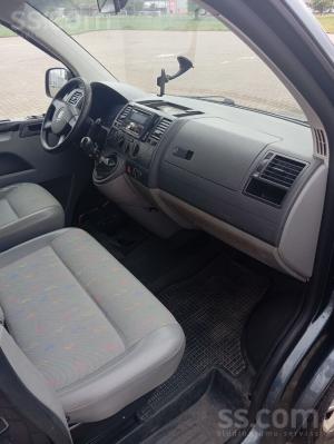 Pelēks Volkswagen Transporter 2008 Valmiera, ar dzinēja tilpumu 2.50 L un nobraukumu 473 tūkst. km par 4700 €, foto 8 vietnē AUTOMOTO.COM.LV
