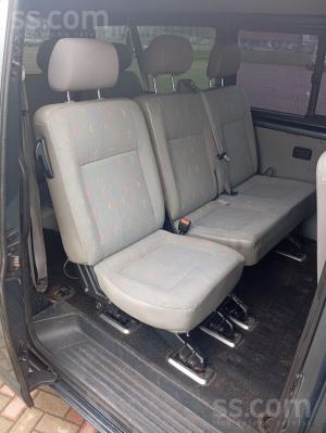 Pelēks Volkswagen Transporter 2008 Valmiera, ar dzinēja tilpumu 2.50 L un nobraukumu 473 tūkst. km par 4700 €, foto 10 vietnē AUTOMOTO.COM.LV