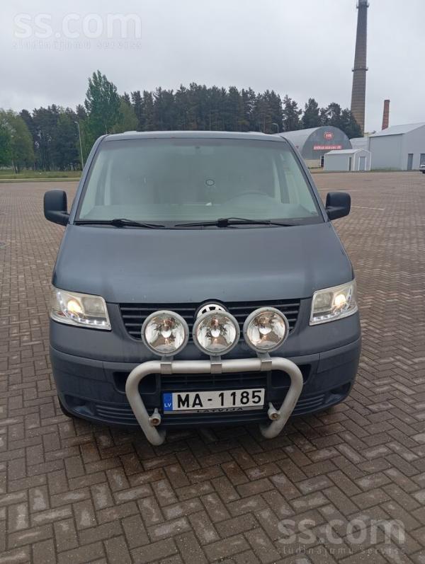 Pelēks Volkswagen Transporter 2008 Valmiera, ar dzinēja tilpumu 2.50 L un nobraukumu 473 tūkst. km par 4700 €, foto 10 vietnē AUTOMOTO.COM.LV