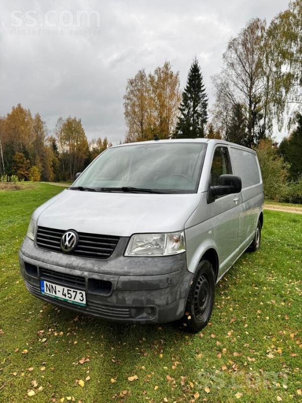Grey Volkswagen Transporter 2008 in Riga, with an engine capacity of 1.90 L and mileage of 247 thousand km for 3950 €, photo 1 on AUTOMOTO.COM.LV