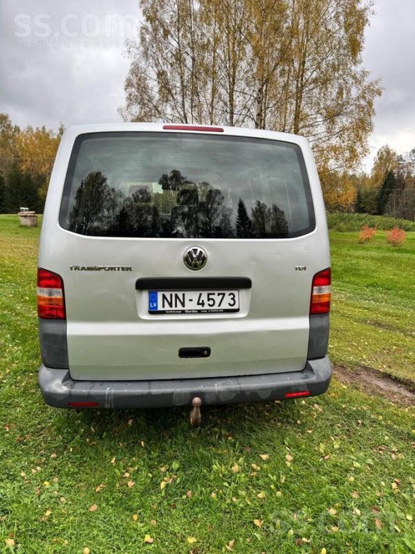 Grey Volkswagen Transporter 2008 in Riga, with an engine capacity of 1.90 L and mileage of 247 thousand km for 3950 €, photo 7 on AUTOMOTO.COM.LV