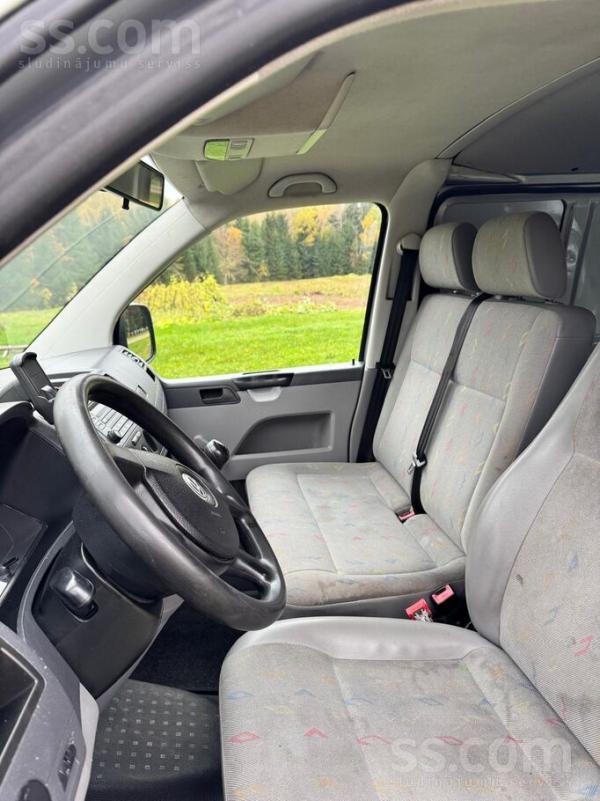 Grey Volkswagen Transporter 2008 in Riga, with an engine capacity of 1.90 L and mileage of 247 thousand km for 3950 €, photo 9 on AUTOMOTO.COM.LV